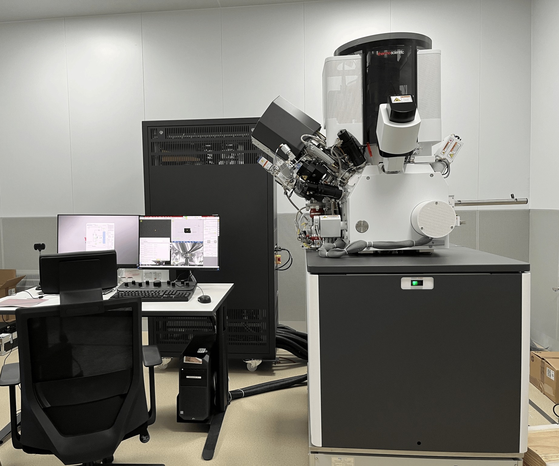 聚焦离子束电子束双束系统（Helios5 PFIB, Thermo Fisher Scientific）-分析测试中心